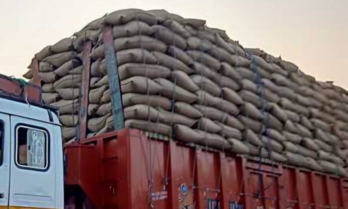 Overloaded trucks: FG to install gantries on flyovers - Dateline Nigeria