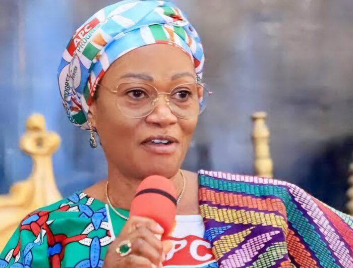 Sen. Remi Tinubu: A Different Kind of First Lady - Dateline Nigeria